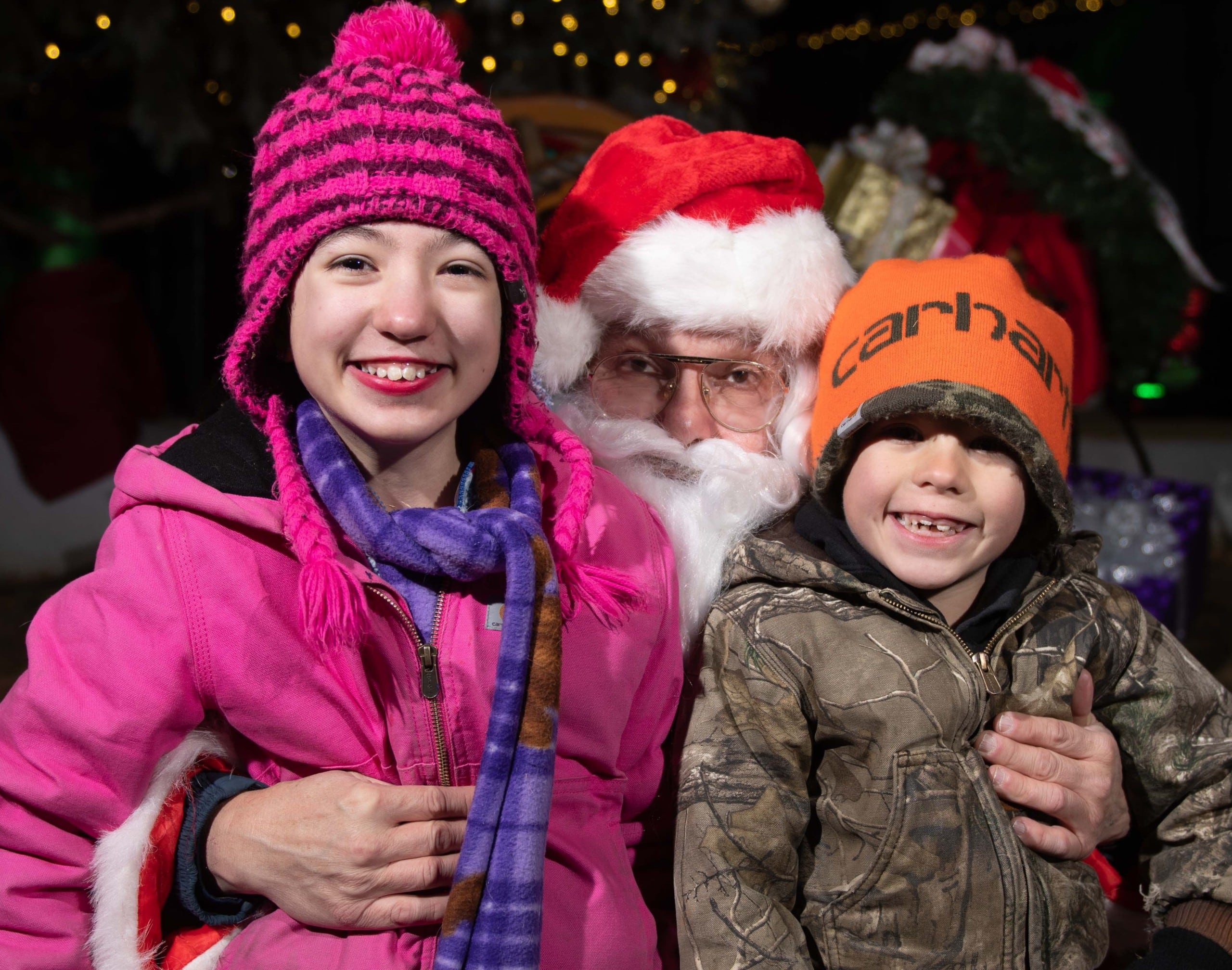 Photos: Hellertown Light Up Night Draws Thousands to Park – Saucon Source