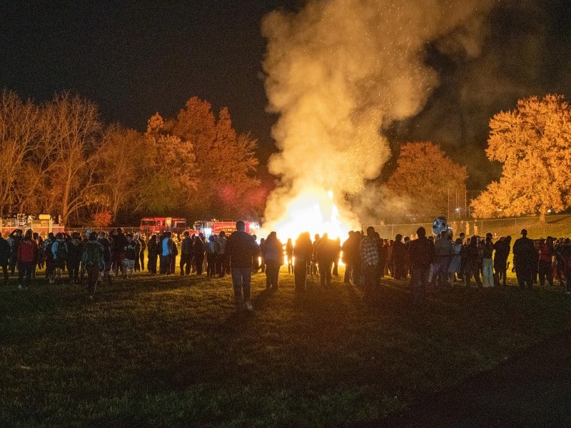 Saucon Valley High School Bonfire Lights Up the Night (PHOTOS) – Saucon ...